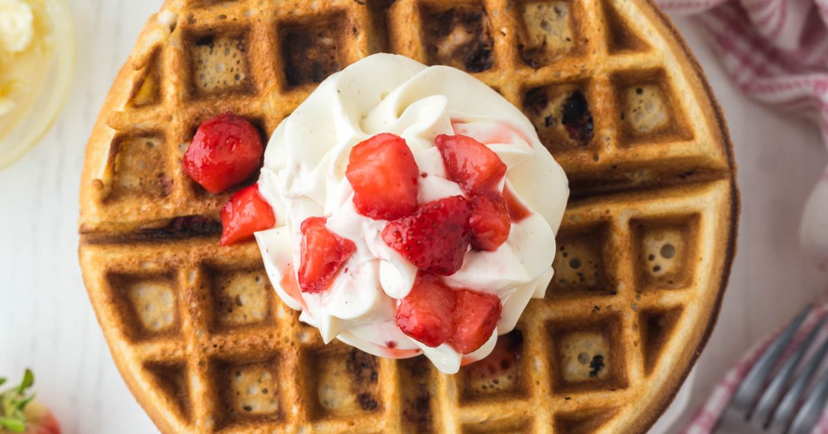 Easy Strawberry Waffles Recipe With Frozen Strawberries - Flour on My ...